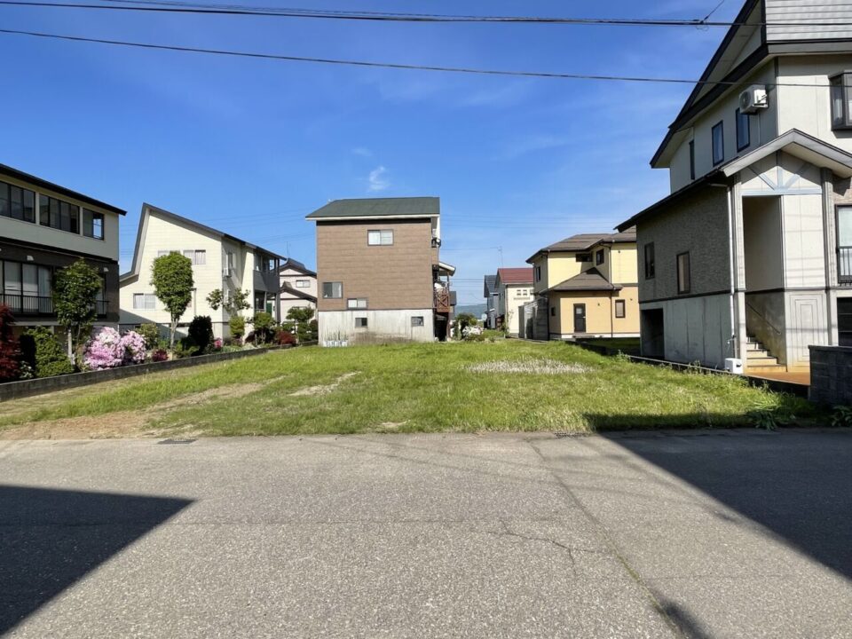 楽栄不動産株式会社 | 妙高市・上越市の不動産のことならお気軽にご相談ください！